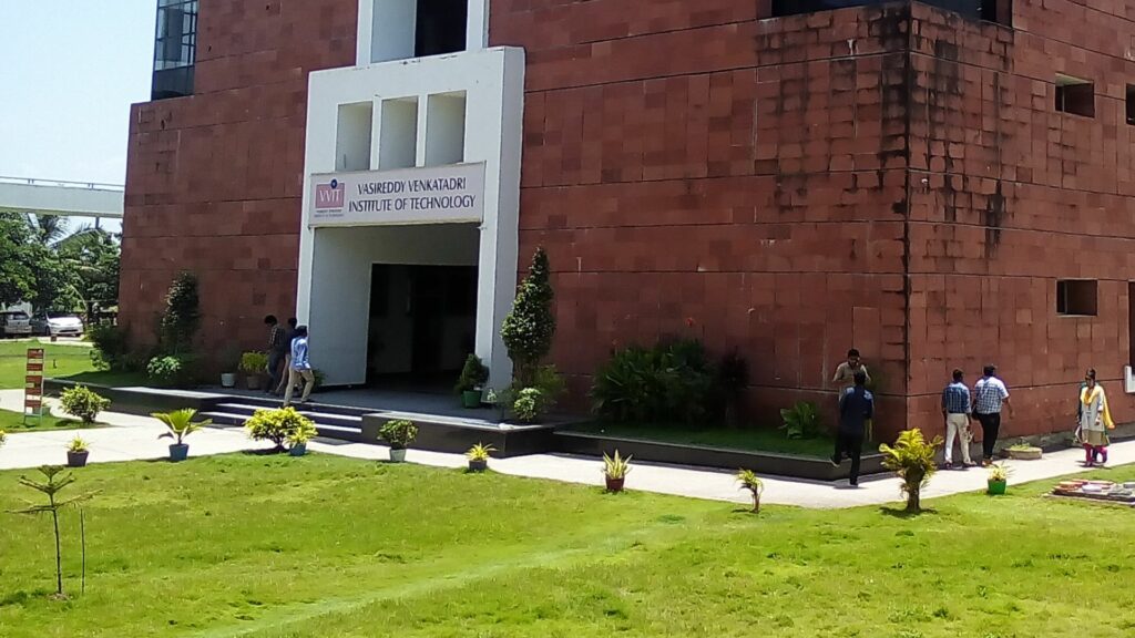 Education Archives - LoEstro